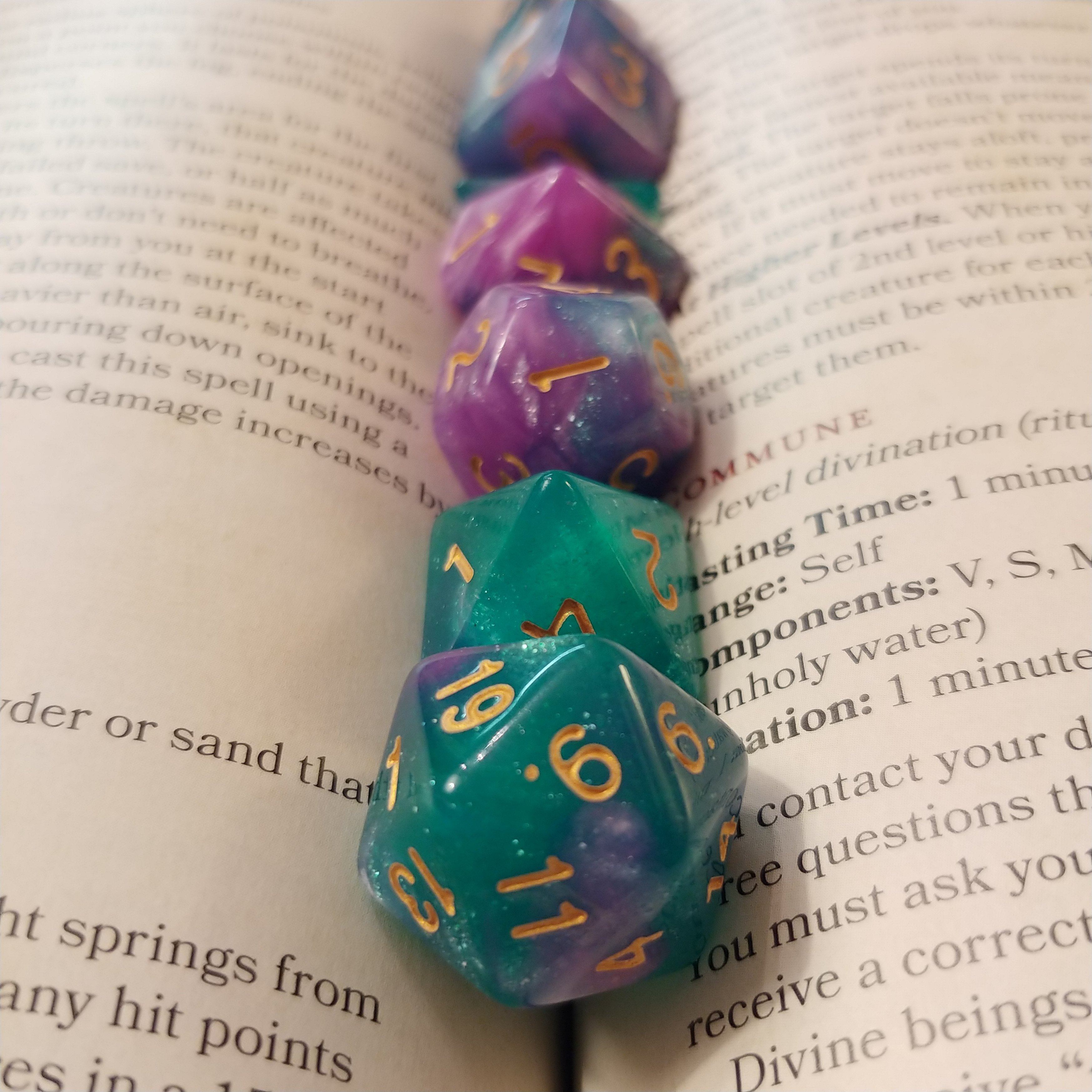 Glitter Dice – Arcana Vault